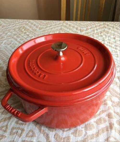 Staub кастрюля чугунная