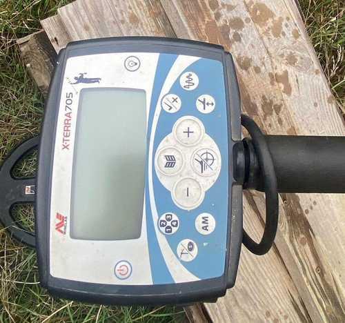 Продам металлоискатель Minelab X-Terra 705