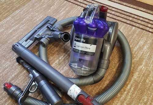 Пылесос Dyson dc26