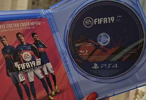 Игра FIFA19 для PS4