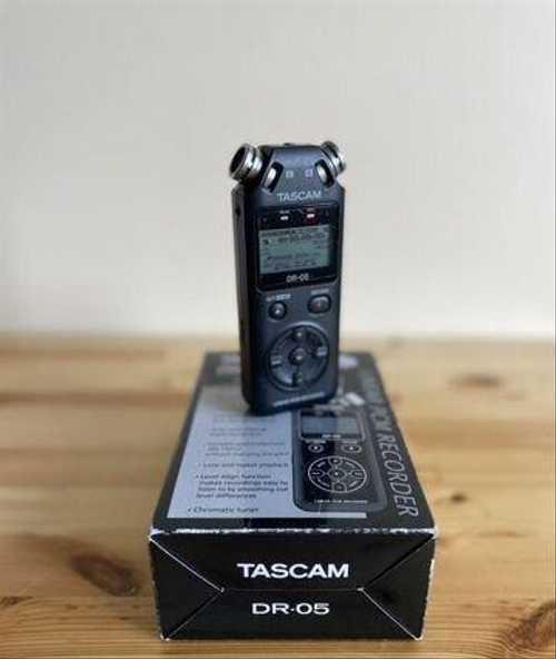 Рекордер Tascam DR-05