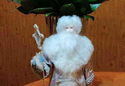 Дед Мороз в атласной шубе. Интерьерная кукла