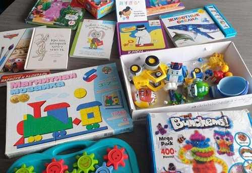 Большой пакет детских развивающих игрушек и книг