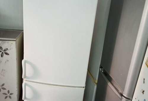 Двухкамерный Холодильник Бирюса