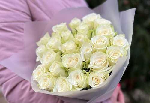 Розы. Букет из 25 белых роз