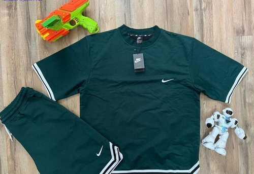 Спортивный костюм Nike летний шорты и футболка