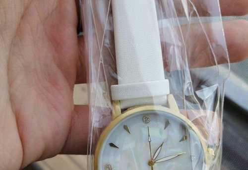 Часы cadvan Quartz и сочетающийся браслет