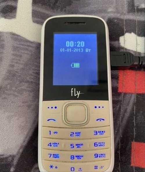 Телефон Fly DS103D