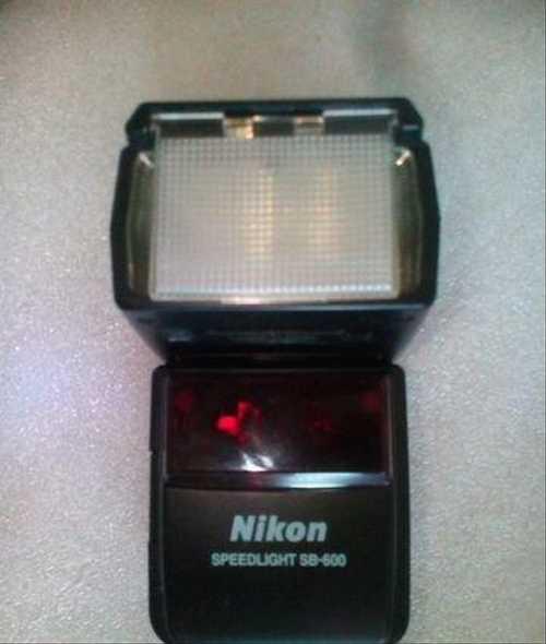 Фотовспышка Nikon SB-600 на запчасти