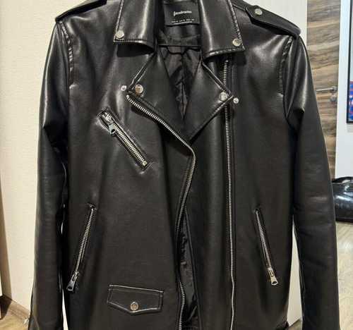 Куртка косуха stradivarius