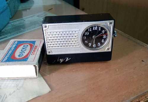 Часы будильник Луч СССР