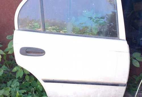 Дверь задняя правая Toyota Corolla AE100