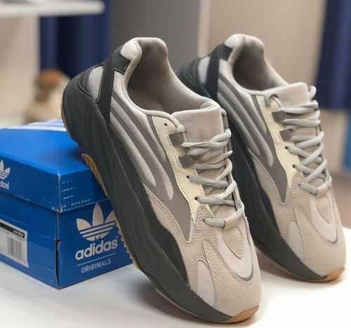 Кроссовки Adidas Yeezy 700