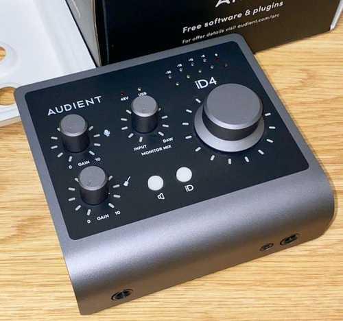 Звуковая карта audient id4 mkii