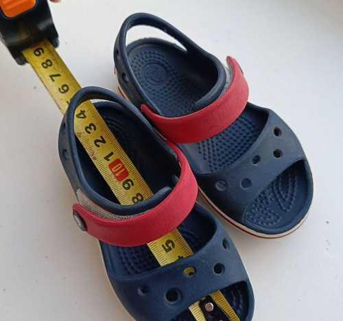 Сандалии crocs c7