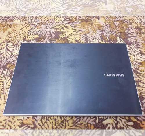 15.6" Samsung NP305V5A, A4, RAM 4 ГБ, 500 ГБ, Radeon HD 6480G