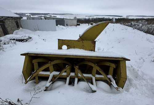 Роторный снегоуборщик