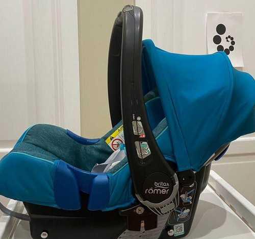 Britax Romer Baby Safe Plus с базой под Isofix