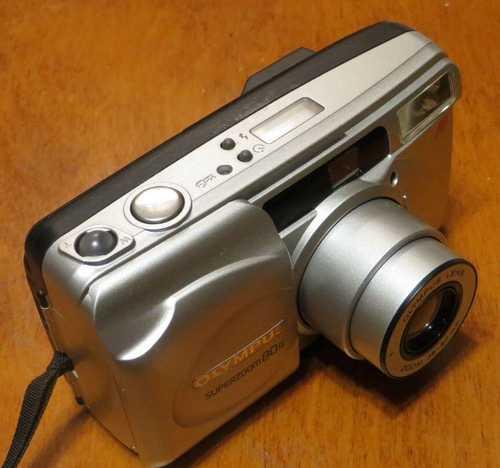 Пленочный фотоаппарат Olympus Superzoom 80G