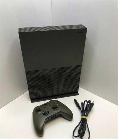 Игровая приставка Microsoft Xbox One S 1000 гб