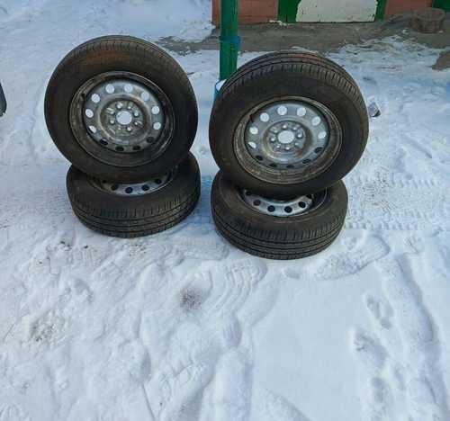 Yokohama 704R 185/65 R14 25C