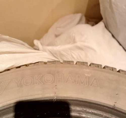 Yokohama F700 215/55 R16 97Q