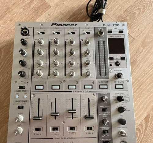 Pioneer djm 700