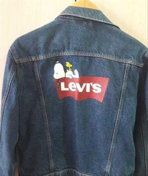 Джинсовая куртка levis