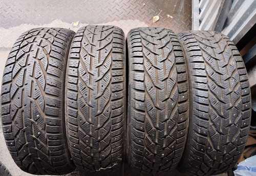 Tigar Ice 215/55 R17