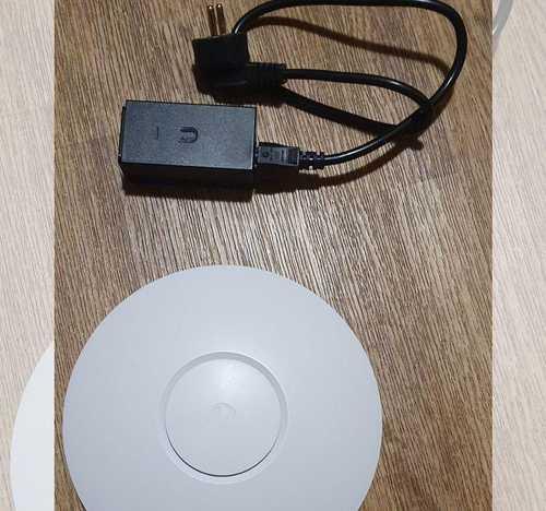 Точка доступа ubiquiti Ubiquiti Unifi AP openwrt