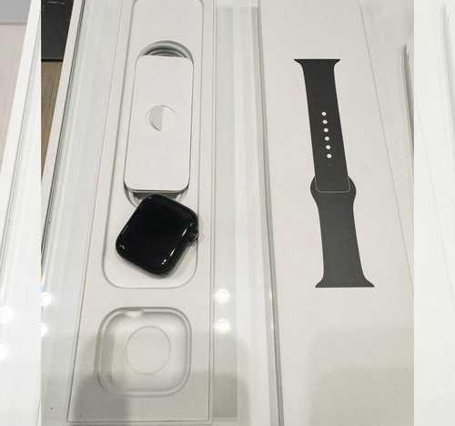 Продам AppleWatch 8 41mm бу