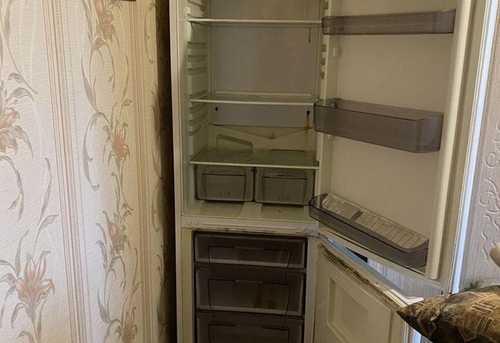 Холодильник в хорошем состоянии рабочий