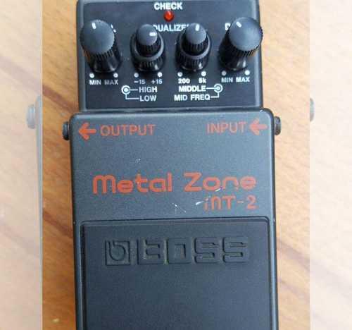 Гитарная педаль boss MT-2