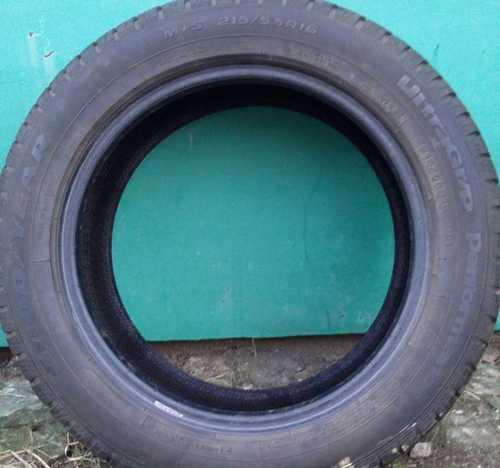 Goodyear UltraGrip Performance 215/55 R16