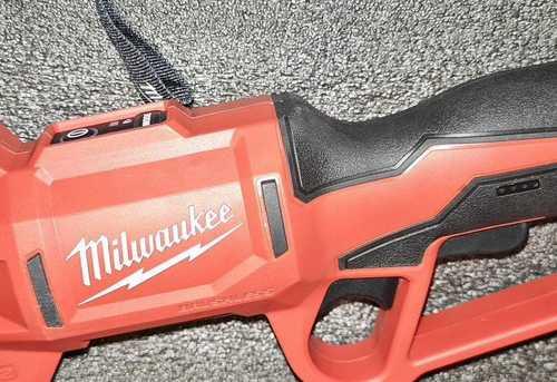 Аккум секатор Milwaukee 2534, штанговая цепн пила