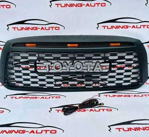Решетка радиатора Toyota Tundra Q2184