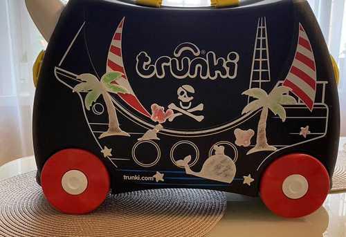 Детский чемодан trunki