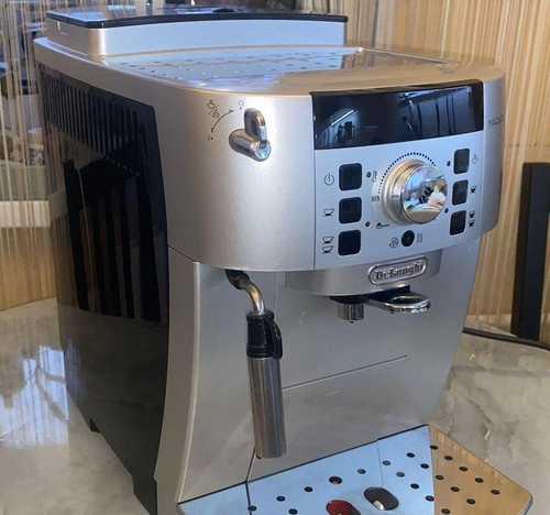 Кофемашина Delonghi Magnifica S ecam 22.110.B