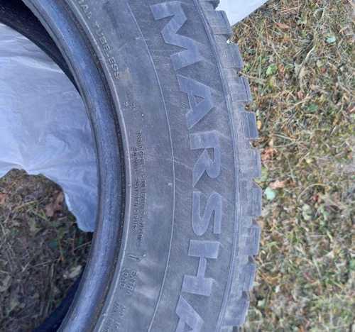 Marshal WinterCraft Ice WI31 215/60 R16 99T