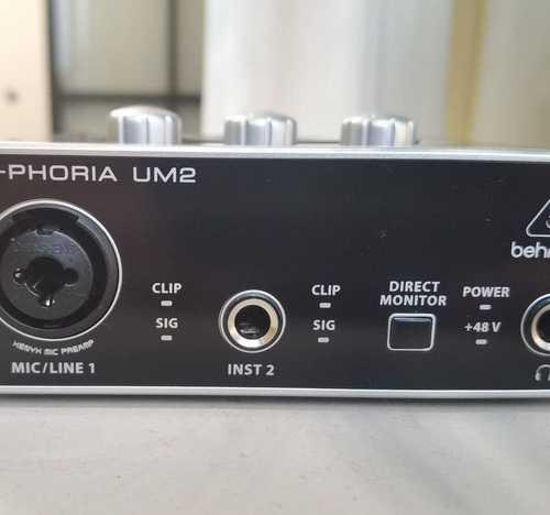 Внешняя звуковая карта behringer u phoria um2