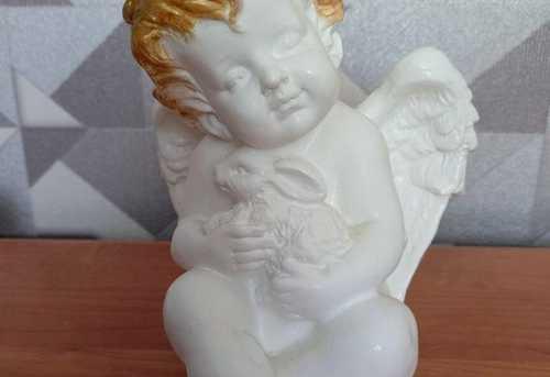 Фарфоровая статуэтка ангел