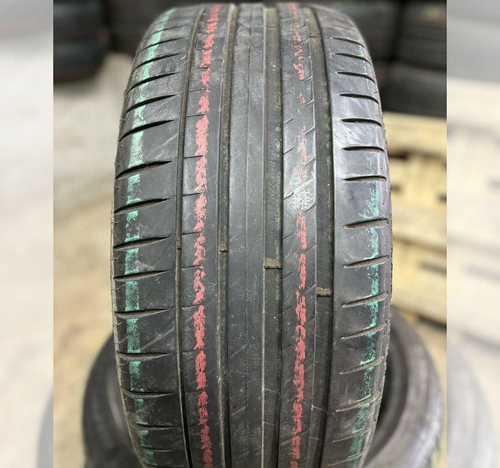 Michelin Pilot Sport 4 255/40 R19