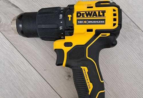 Шуруповерт Dewalt DCD709