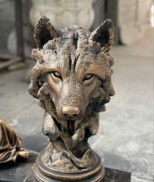 Скульптура Голова волка