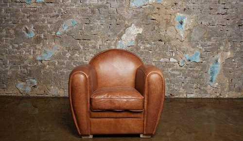 Минималистичное кресло из кожи
