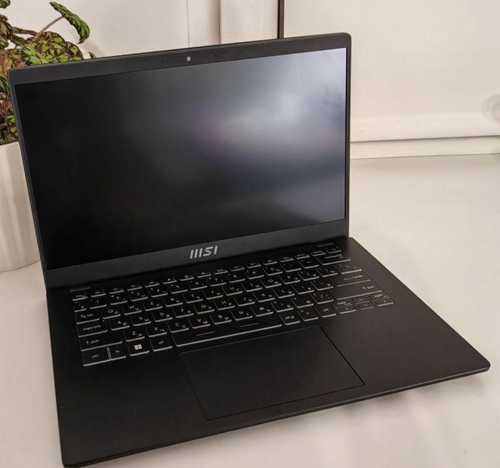 Ноутбук msi modern 14 c12m