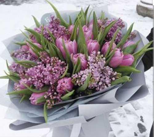 Букет из фиолетовой сирени и тюльпанов, цветы дост