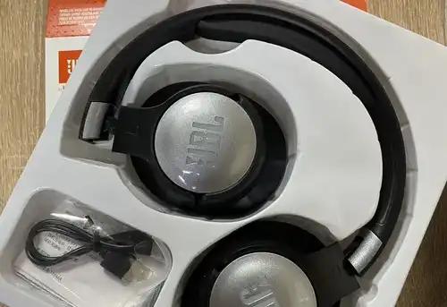 Беспроводные наушники JBL Tune 800BT