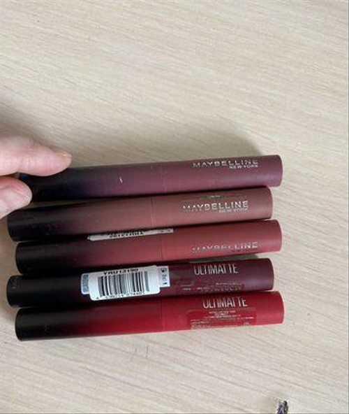 Губная помадa Maybelline ultimate