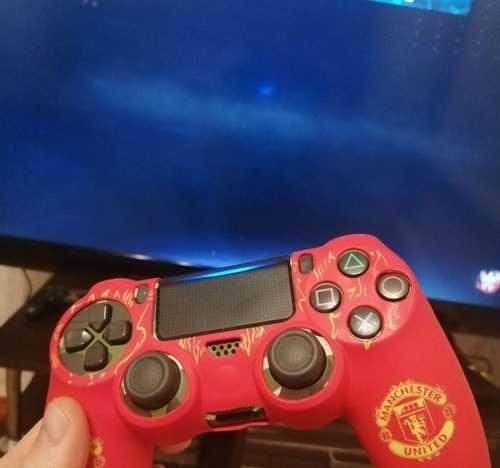 Продам Sony PlayStation 4slim на 1тб памяти